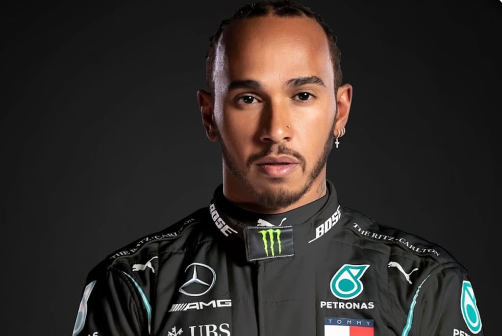 Szenzációs bejelentés: Lewis Hamilton csapatot vált, a Ferrarinál ...
