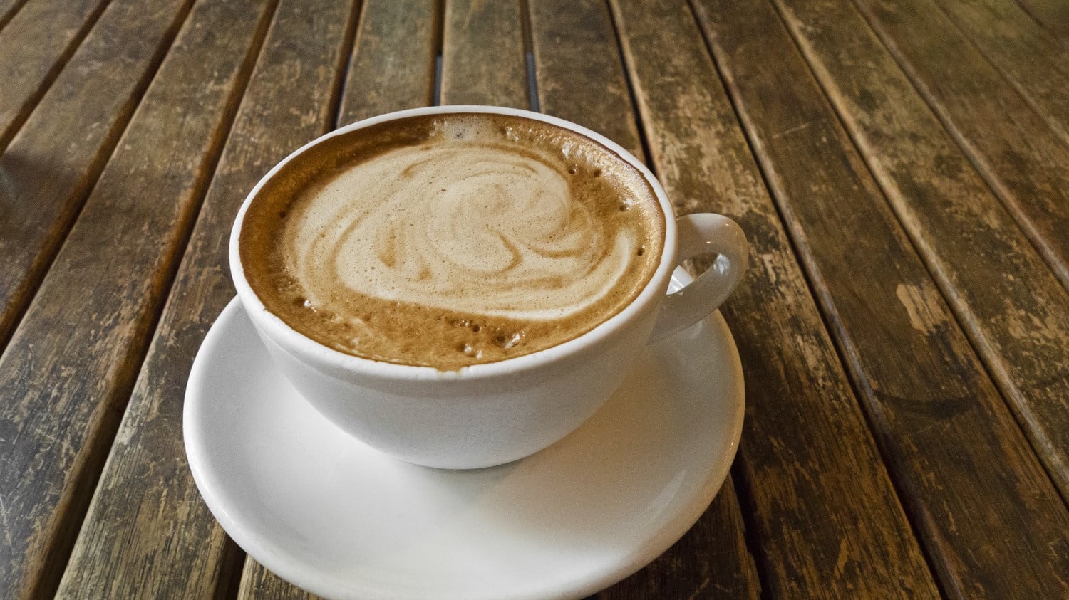 Zsaroló maffia Budapesten: 212 ezer volt egy a kávé és 250 ezer egy sör