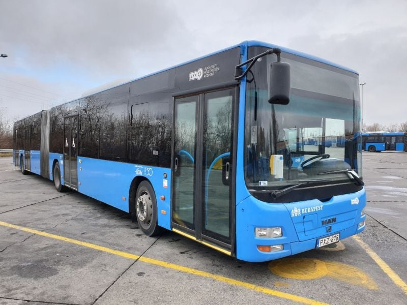 Szívszorító: a BKK buszán egy holttestre bukkantak