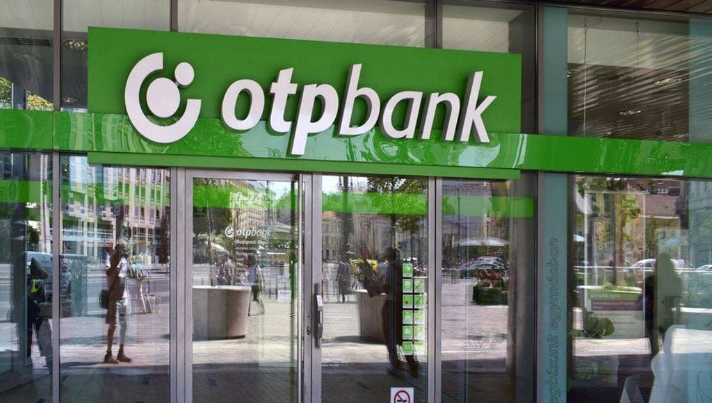 Váratlan bejelentés az OTP Banktól: 320 ezer bankkártyát hívnak vissza a szomszédban - Naphire.hu