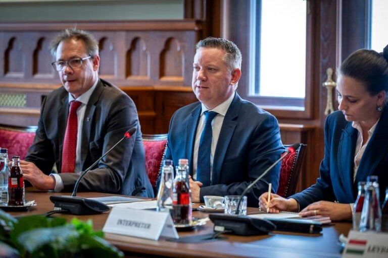 Új vezetőket nevezett ki Pósfai Gábor belügyminiszter - Naphire.hu